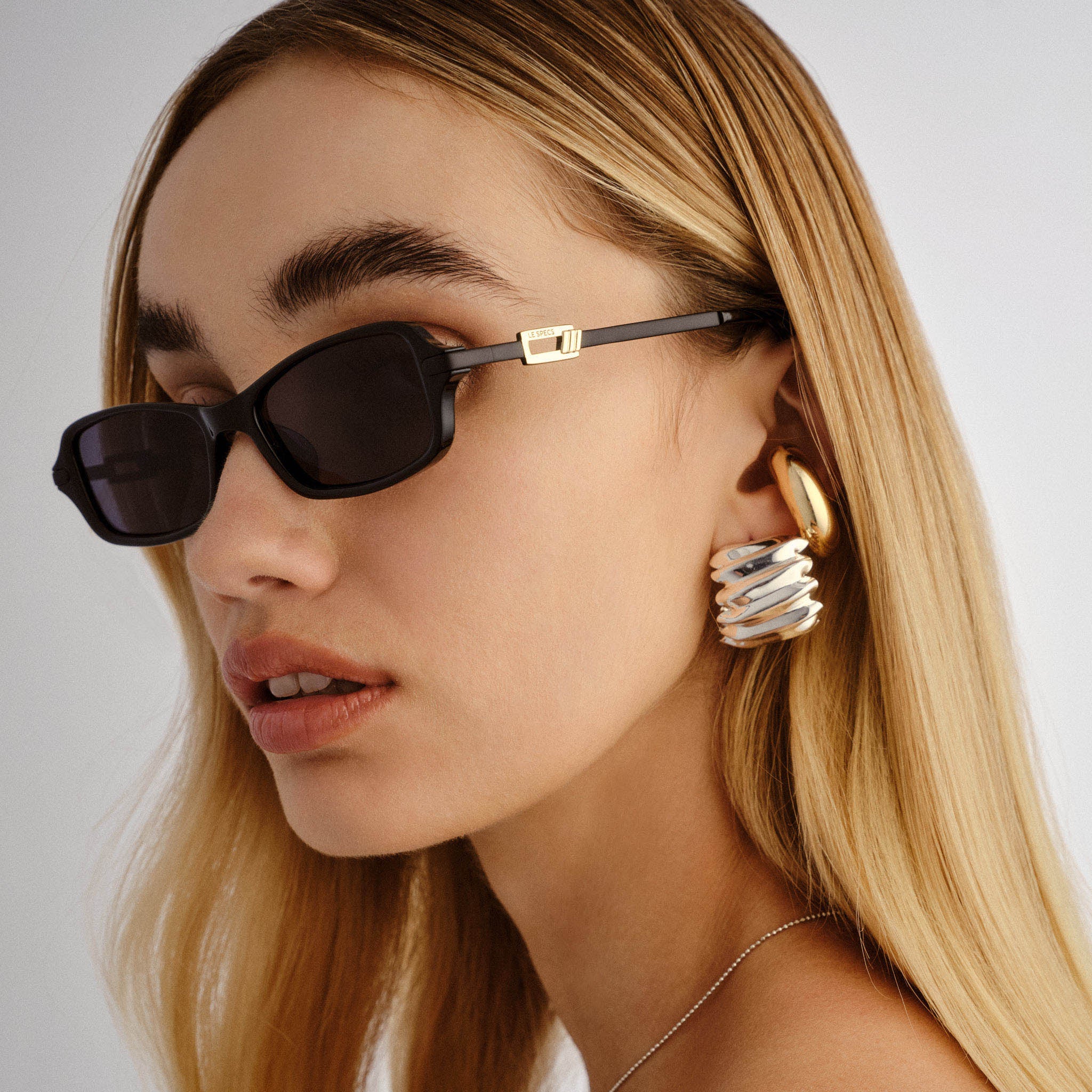 Bamboozler Black Female Rectangle Sunglasses | Le Specs